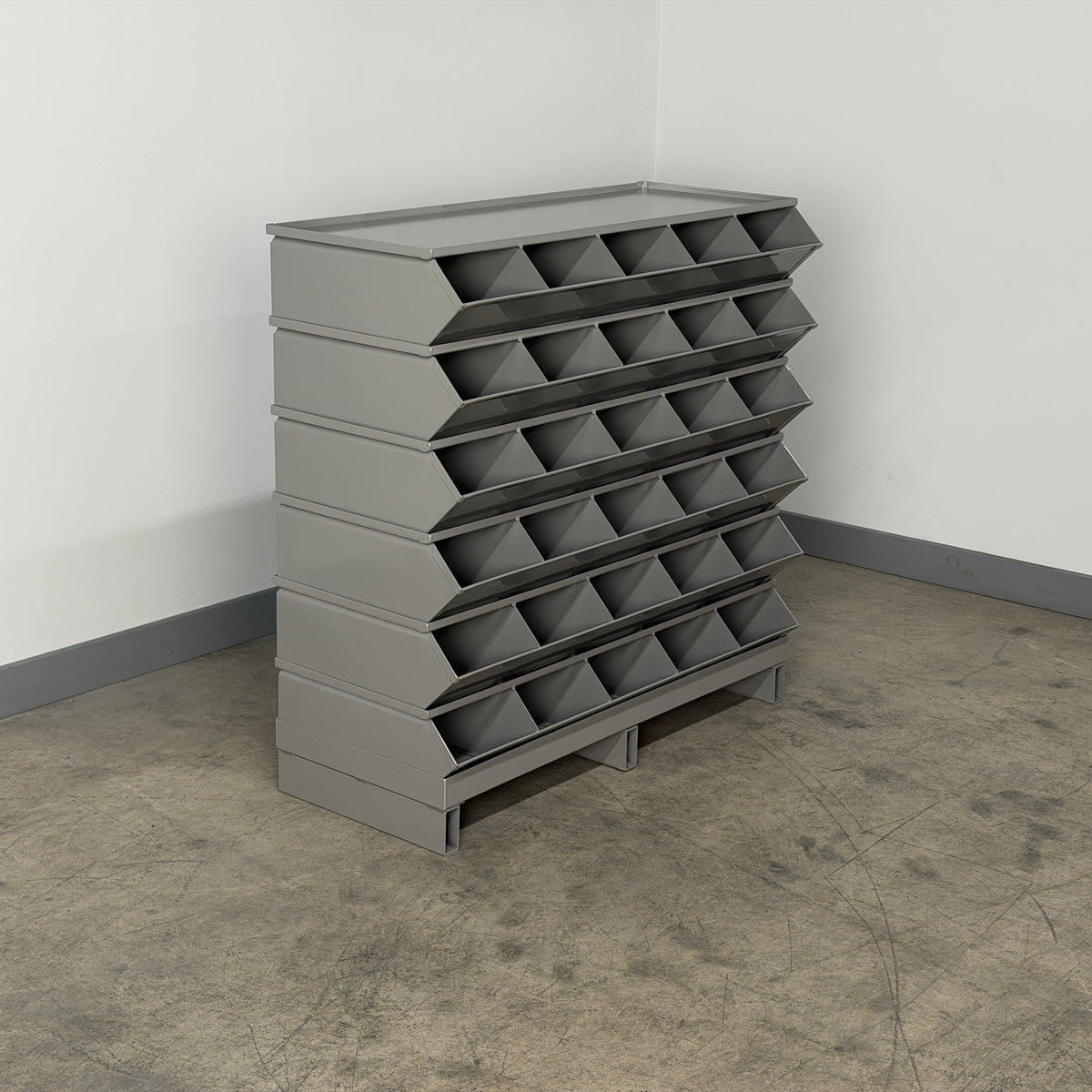 Stackbin #2 Small Compartment Storage Unit with Pallet Base